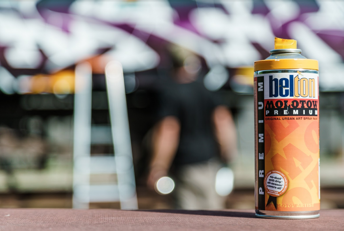 GESER, SLIDER AND KAISY PAINTING THE MOLOTOW TRAIN » MOLOTOW™ Blog