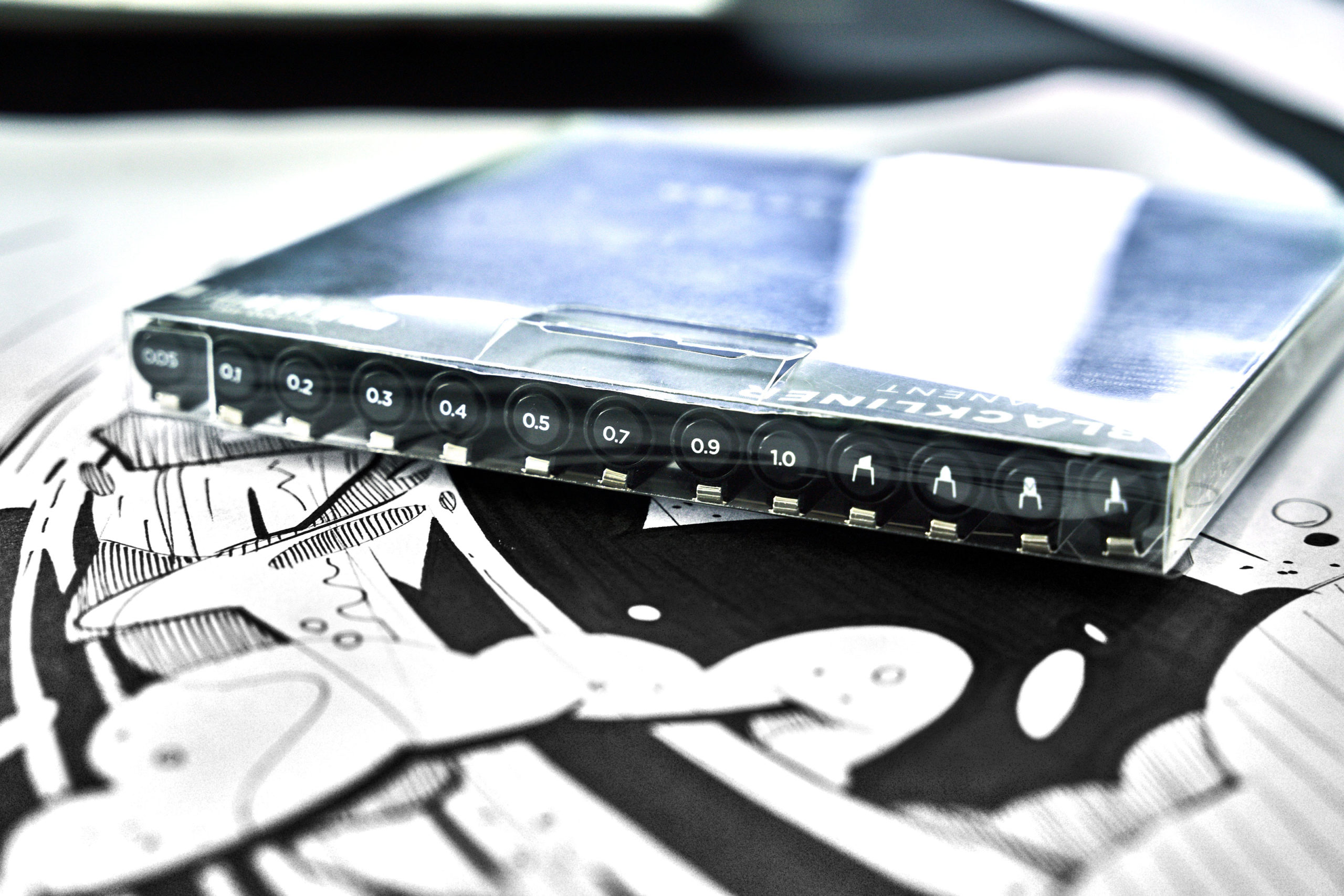 THE MOLOTOW BLACKLINER COMPLETE SET 13 (2 FOR FREE) » MOLOTOW™ Blog